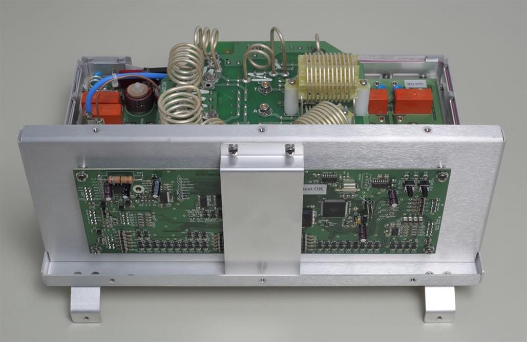 ACOM 04AT ACOM 04AT Remote Antenna Tuners | DX Engineering