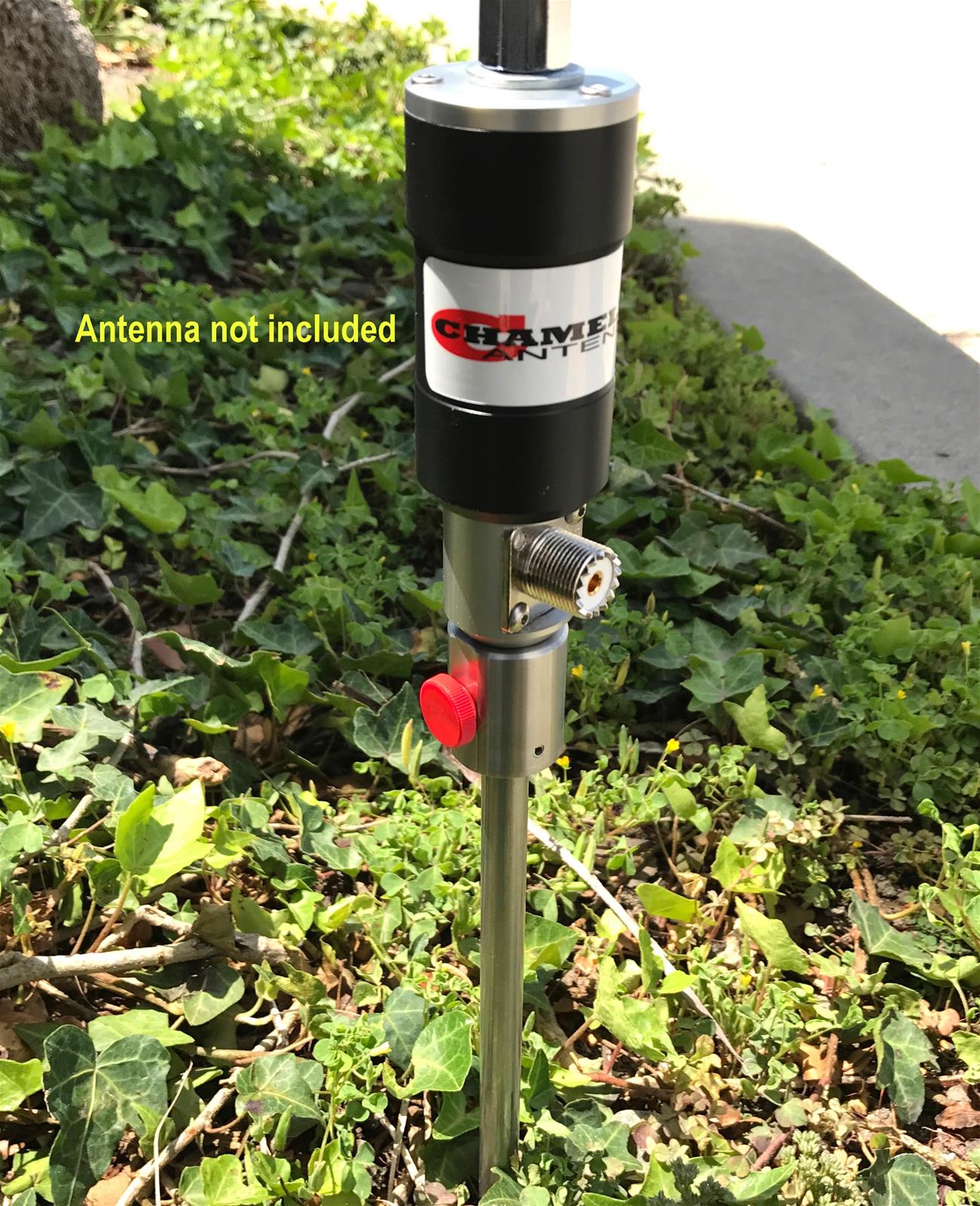 CHAMELEON ANTENNA SPIKE-MOUNT CHAMELEON ANTENNA Spike Mounts | DX ...