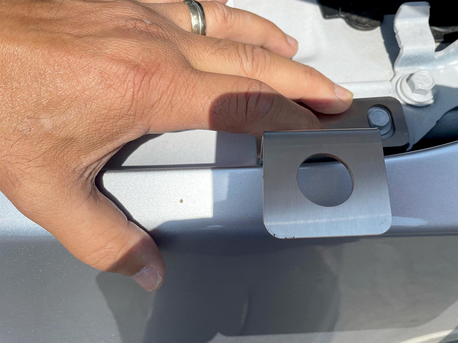 Comet Antennas FO4ANTNCG Comet Antennas No-Hole Fender Brackets | DX ...