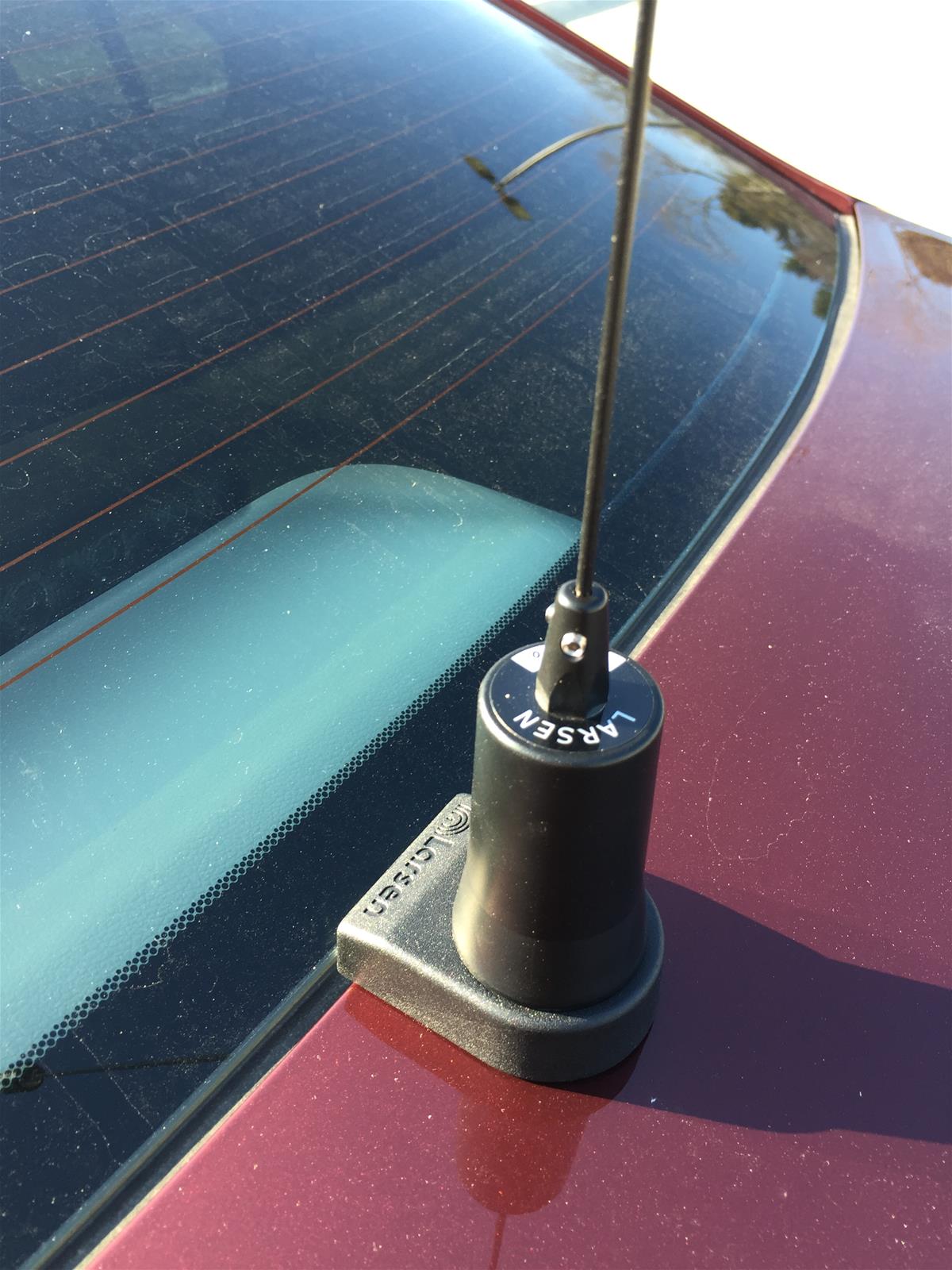 LARSEN ANTENNAS NMO2/70B Larsen VHF/UHF Mobile Antennas | DX Engineering