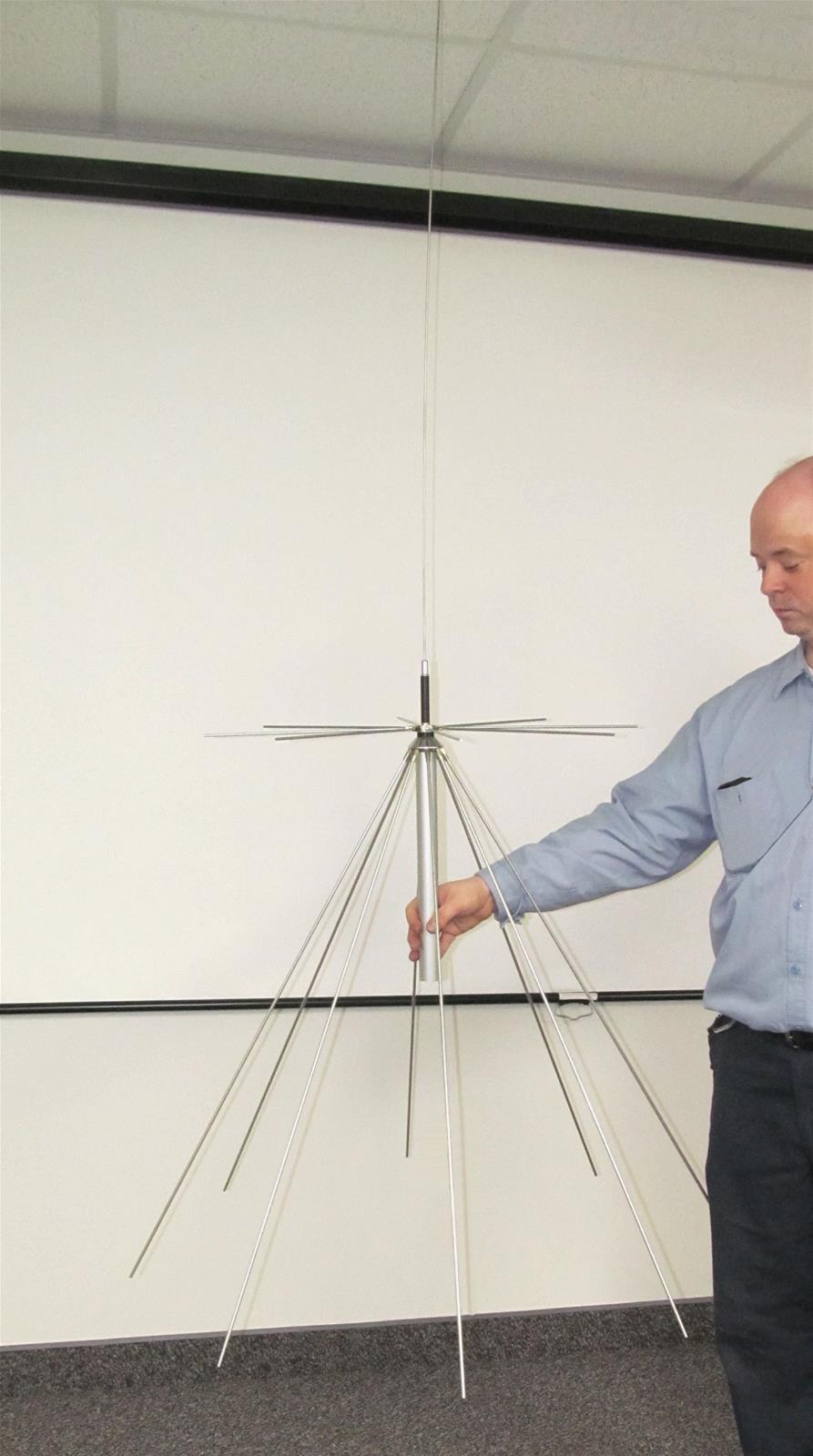 MFJ MFJ-1868 MFJ Discone Monitor Antennas | DX Engineering