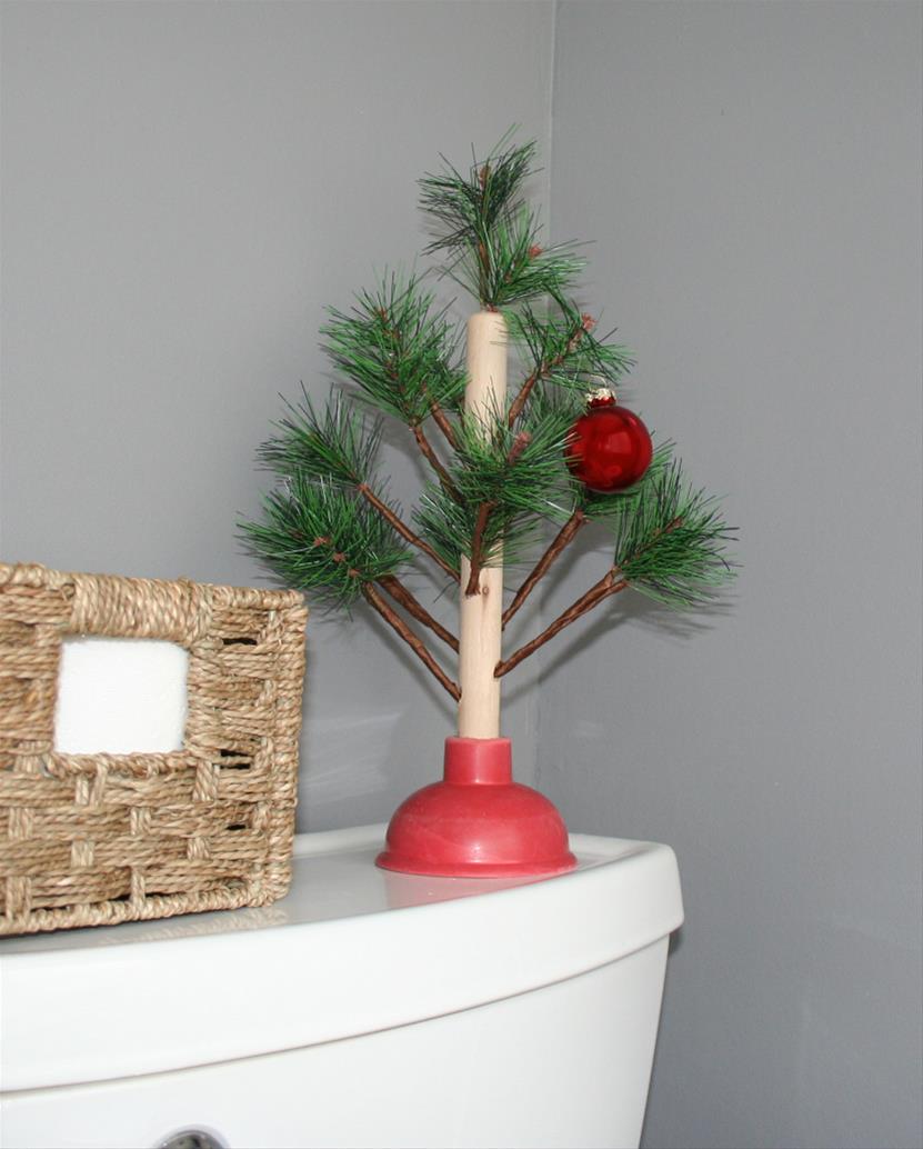 Summit Gifts 66805 Redneck Plunger Christmas Tree | DX Engineering